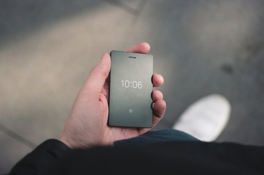 Buying this Minimalist 'Dumb Phone' May Cure Your Internet Addiction ...